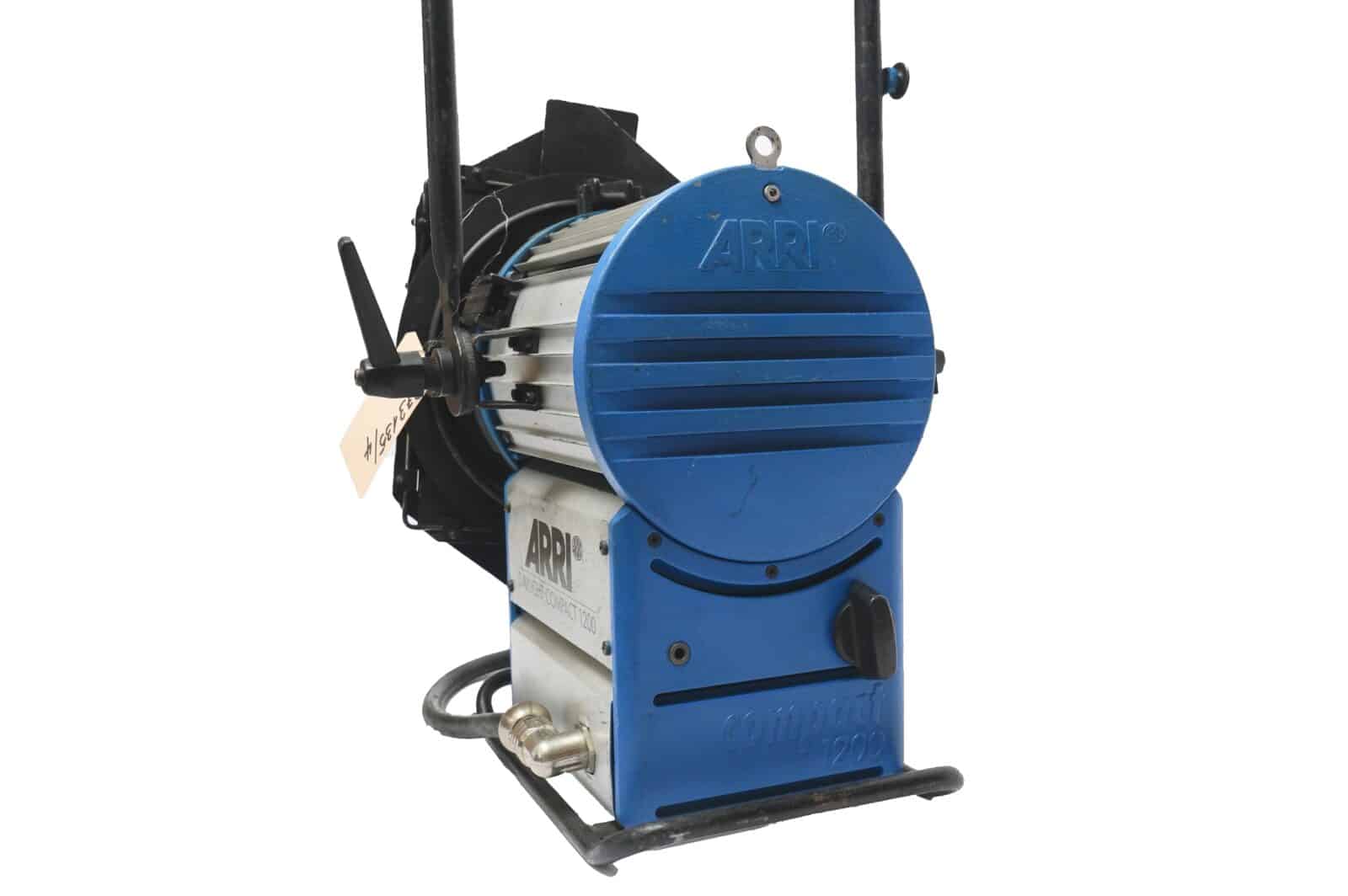 Arri Compact HMI 1200 Watt Fresnel MAN. SET - Cinevision-Solutions