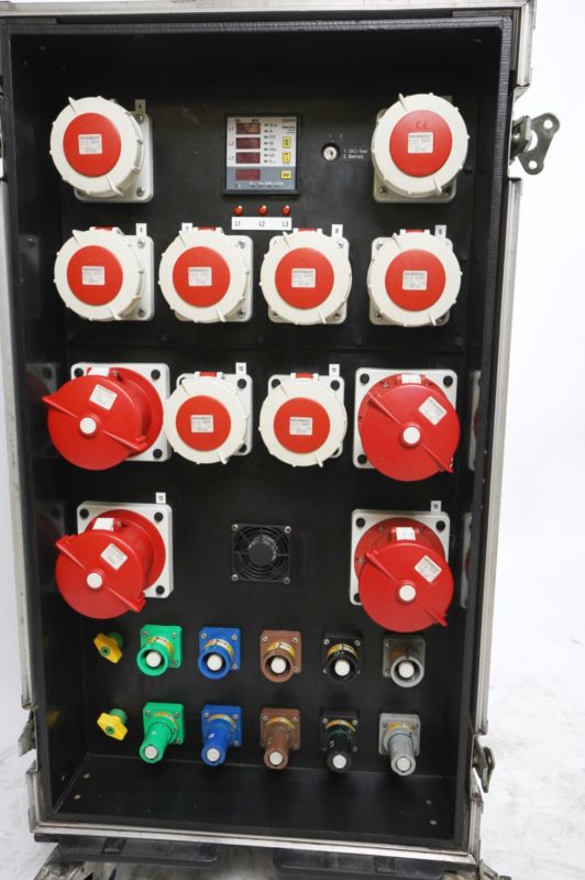 Distribution box 400A Powerlock in flightcase – Cinevision-Solutions