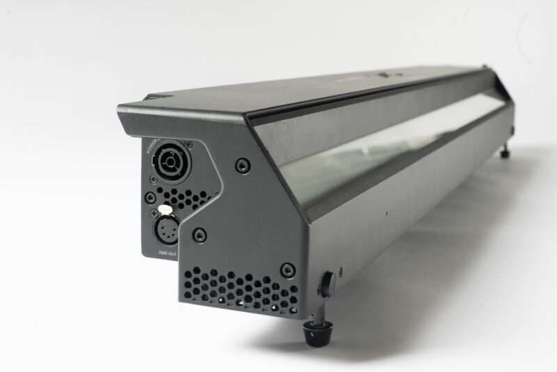 ProLights EclCyclorama 100 Linear Cyclorama LED Light – Cinevision ...