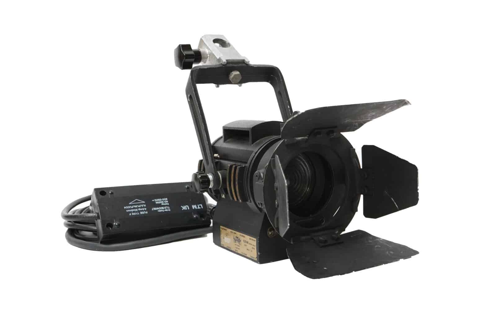 LTM Pepper 100 Watt Fresnel Tungsten Light – Cinevision-Solutions