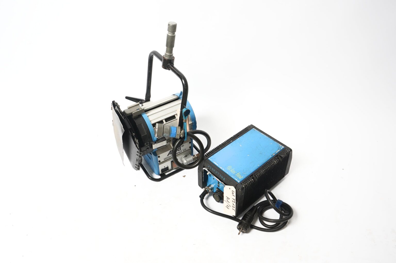 Arri Compact HMI 575 Watt Fresnel MAN. SET - Cinevision-Solutions