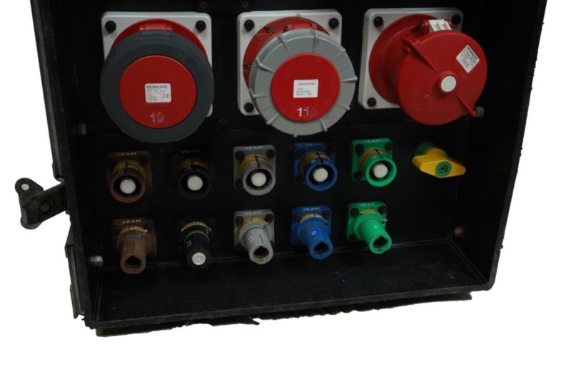 Distribution box 400A Powerlock with flightcase – Cinevision-Solutions
